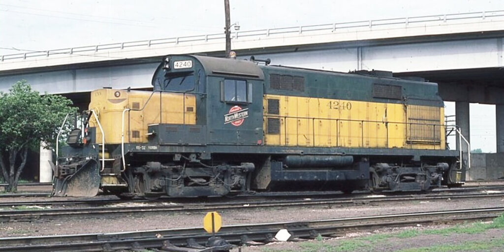 NRHS-L-CNW-Green-Bay-Ws-RS32-4240-June-9-1982-David-Hamley | National ...